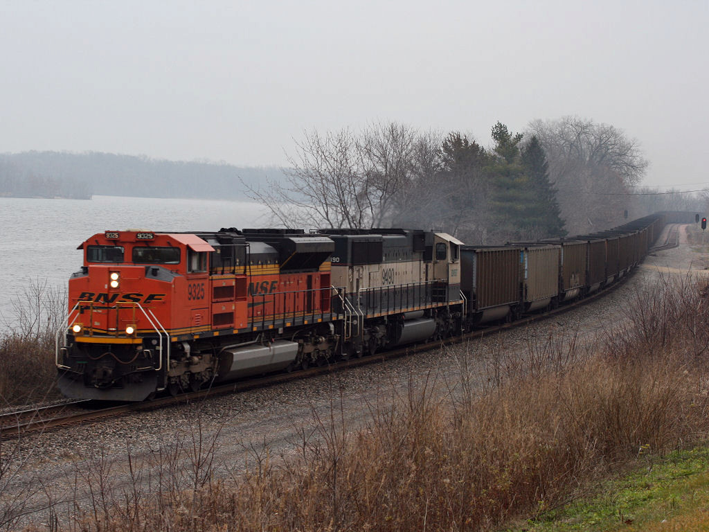 BNSF 9325